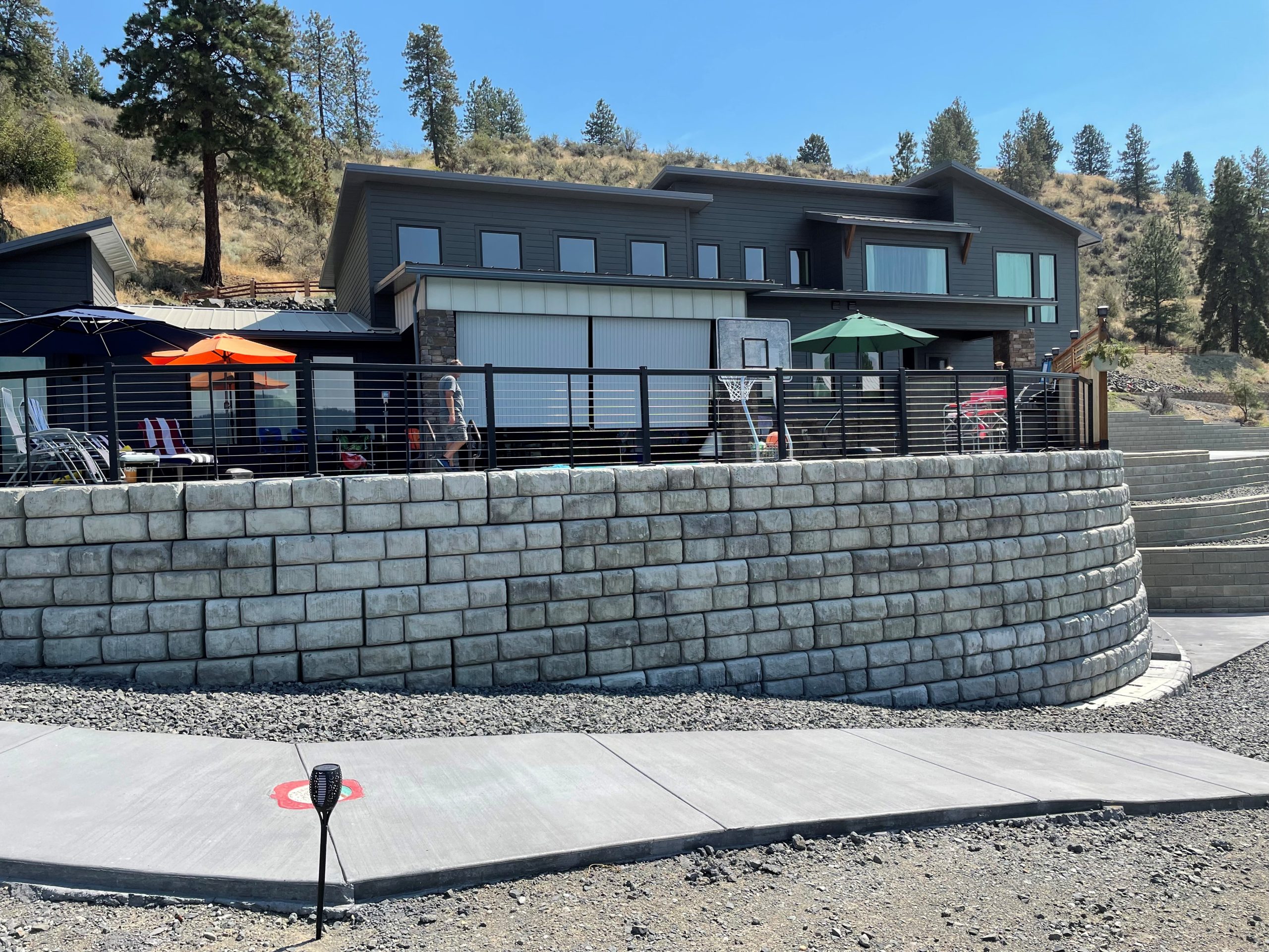 Residential Cobblestone Wall - Wilbert Precast Inc.